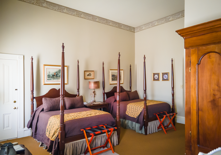 The Guest House/hiram R. Revels Room/downtown - Natchez, MS