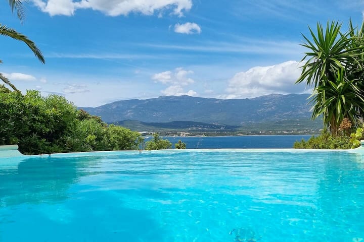 Villa Charmante à Porto-vecchio Avec Piscine - Plage de Palombaggia
