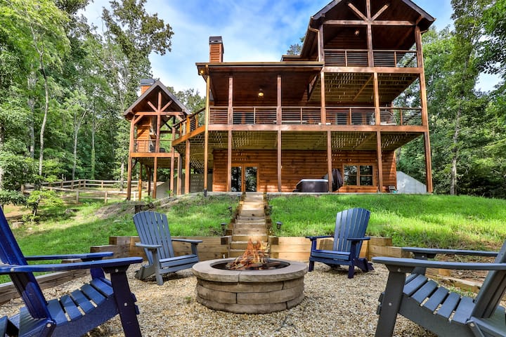 Happy Hideaway | Mineral Bluff, Ga - Mineral Bluff, GA
