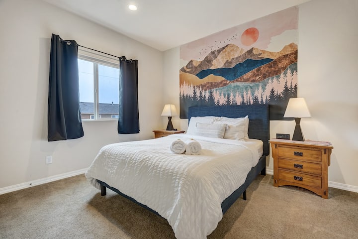 Orchid Oasis! Home W/ Foosball, Bbq & Fire Pit - Colorado Springs, CO