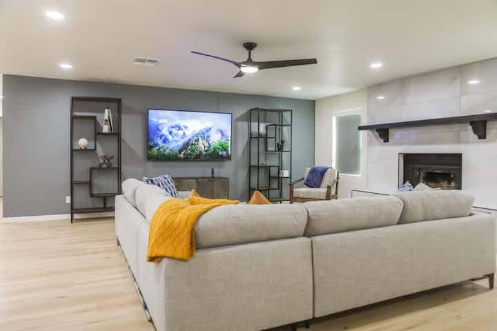 Cozy House W/ Putting Green, Mtn. Views, Bbq - Fountain Hills, AZ