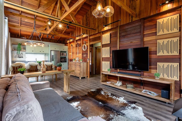 Cabana Com Hidro, Churrasqueira - Bem Localizada - Bom Retiro