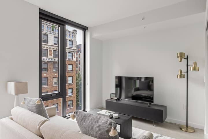 Blueground | First Hill, Fitness & Coworking - Seattle, WA