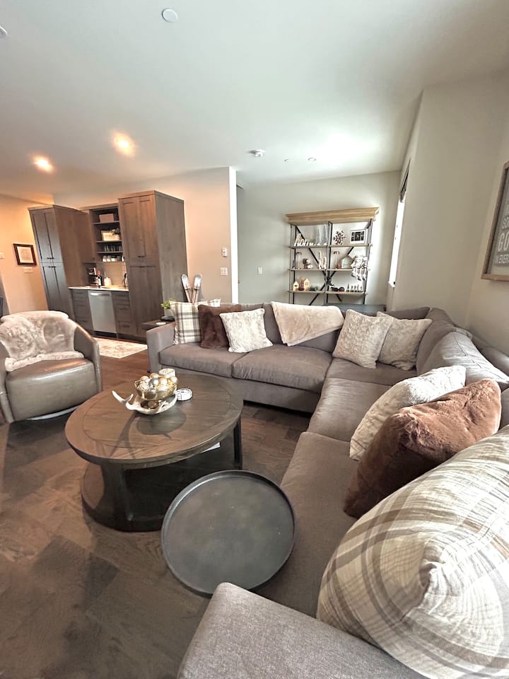 Blue Jaye’s Nest At Echo Landing - Sun Peaks