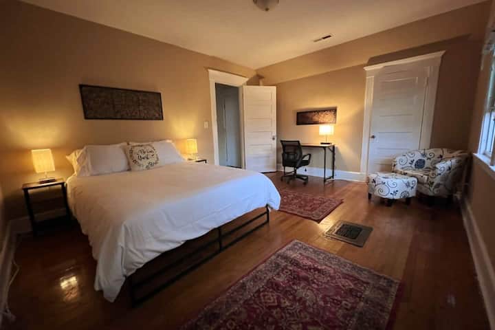 Acorn Room - New Haven, CT