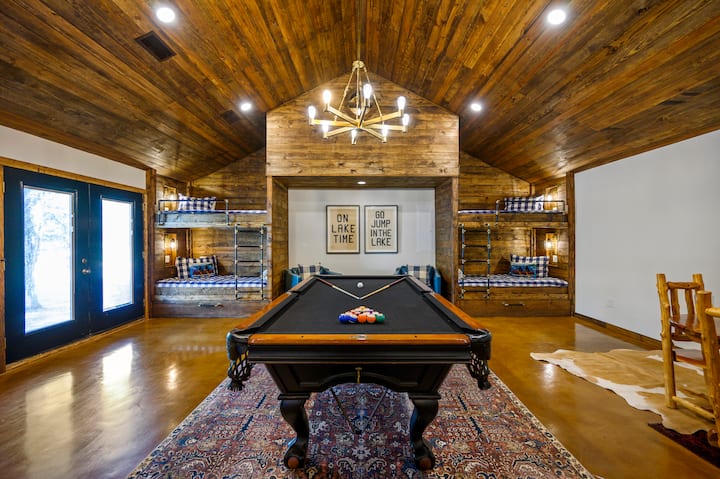 Ideal Location To Casino,hot Tub,  Sleeps 12 - Broken Bow, OK