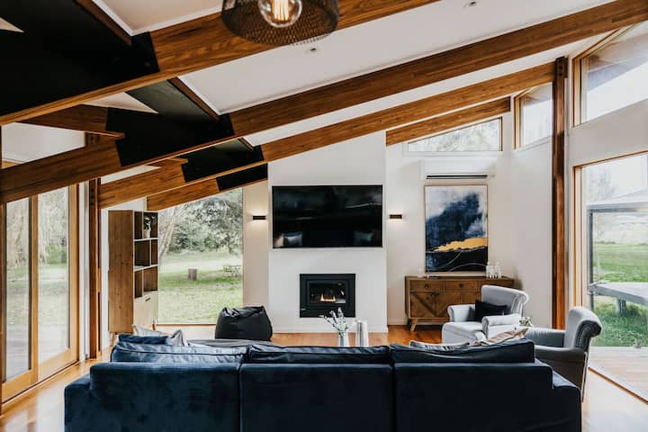 Park Crescent ~ Daylesford Macedon Region - Kyneton