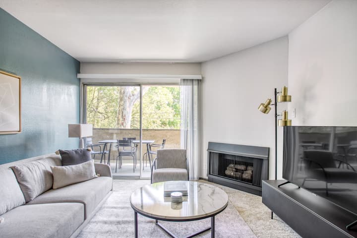 Blueground | Pasadena Gym & Pool, Nr Colorado Ave - Pasadena, CA