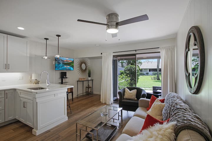 Elegant 1/1 Condo The Meadows Pool And Golf ! - Lakewood Ranch