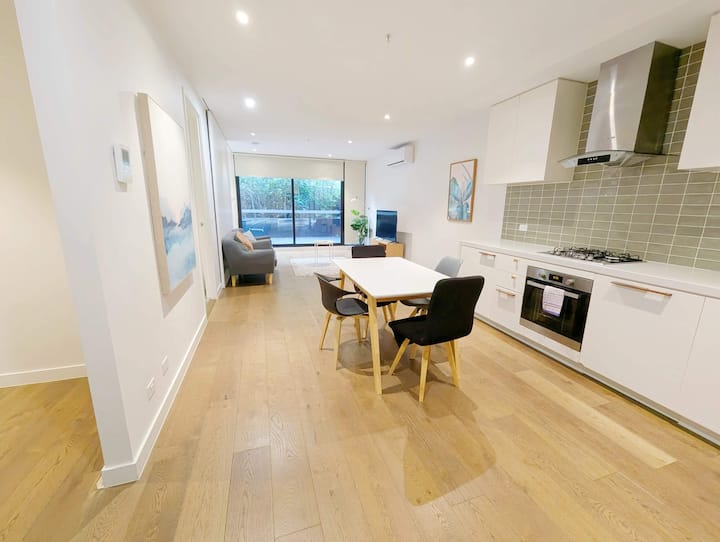 Box Hill 2br Apt|hospital|shopping Centre|gardens - Forest Hill