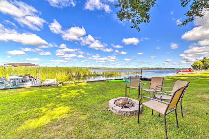 East Tawas Lakefront Getaway W/ Kayaks + Deck - Tawas City, MI