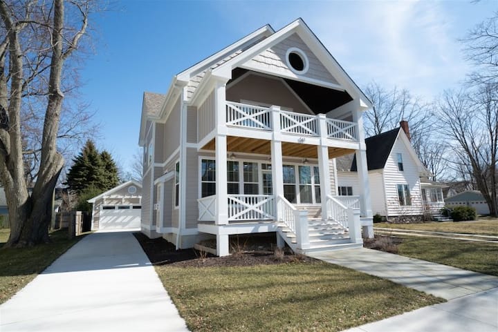 Home Located Just A Block From The Beach! - North Beach, MI
