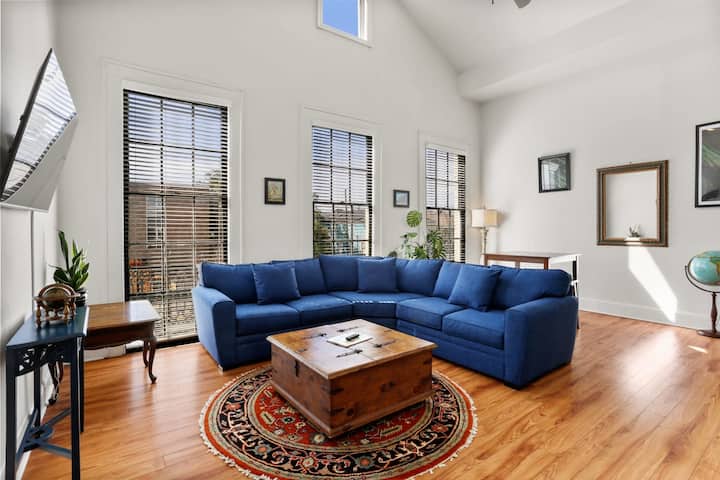 Elegant 2br | Garden District | Historic Luxury - New Orleans, LA