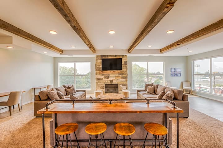 Family Getaway W/ Free Parking & Gym Access - Rexburg, ID