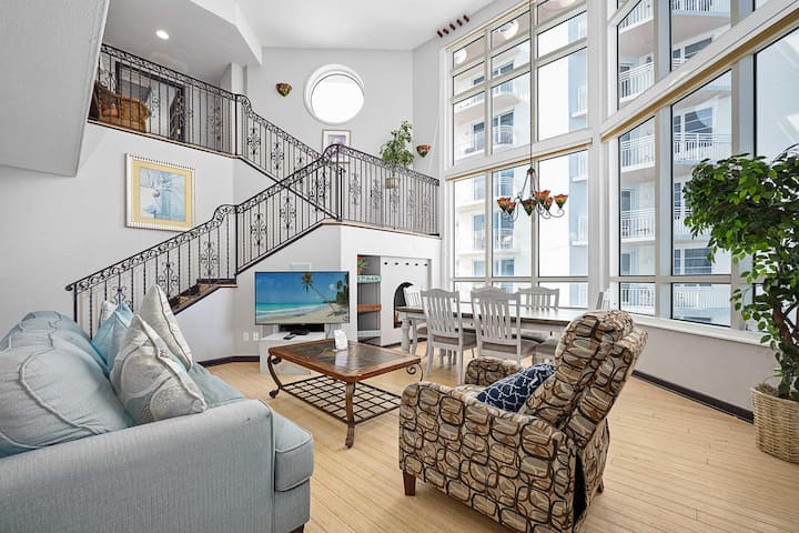 Luxury Beach Penthouse Villa Ocean Walk Resort - Daytona Beach, FL