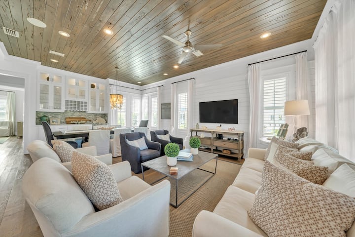 Beach Retreat W/ Patio & Golf Cart - Seaside, FL