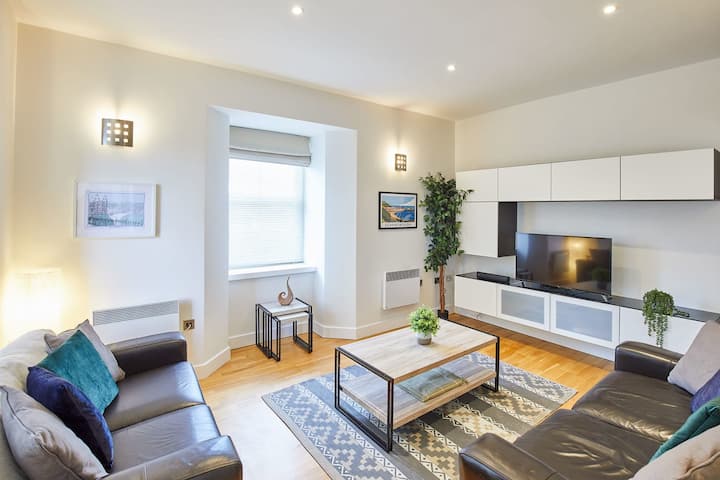 Host & Stay | 15 Easby Hall - Scarborough