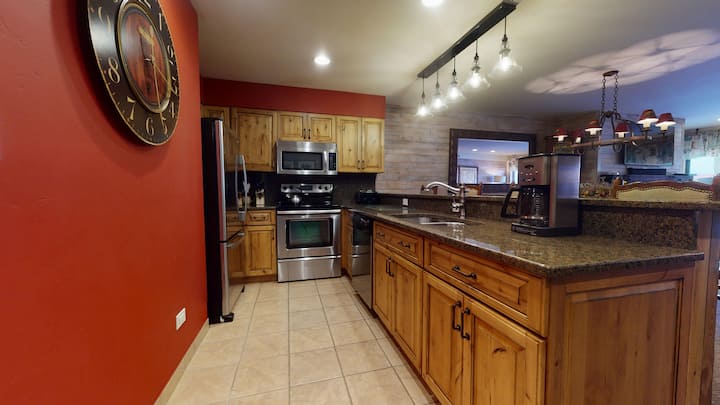Montaneros 218 -2 Bedroom Diamond - Eagle, CO