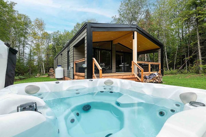 ÉCho De La Forêt 9: Spa & Refuge Ski - Baie-Saint-Paul, QC