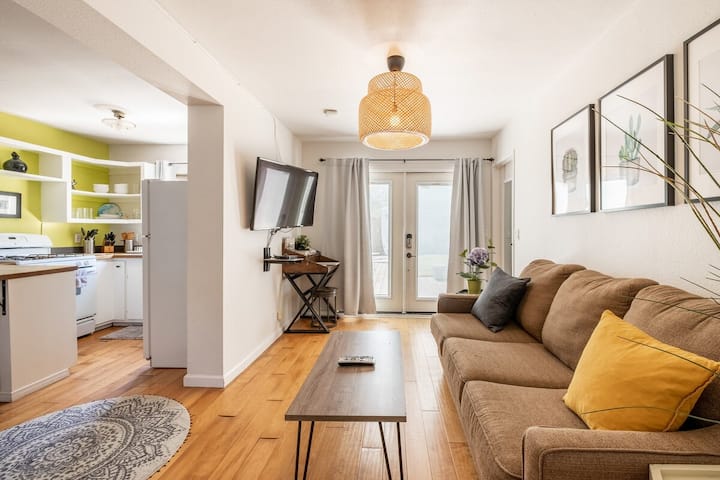 South Park: 1 House, 2 Full Apartments W/ Laundry - San Diego, CA