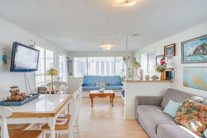 Quaint Avalon Cottage < Half-mi To Beaches! - Avalon, CA