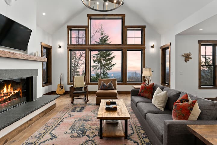 Gorgeous Mountain Getaway - Views - Hottub - Private - Wildlife - Close To Town - Idaho