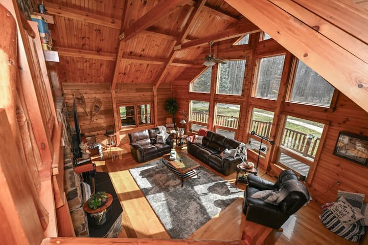 Kinsman Cabin W/hot Tub! Pvt 60 Acres. Sleeps 8! - Cortland, OH