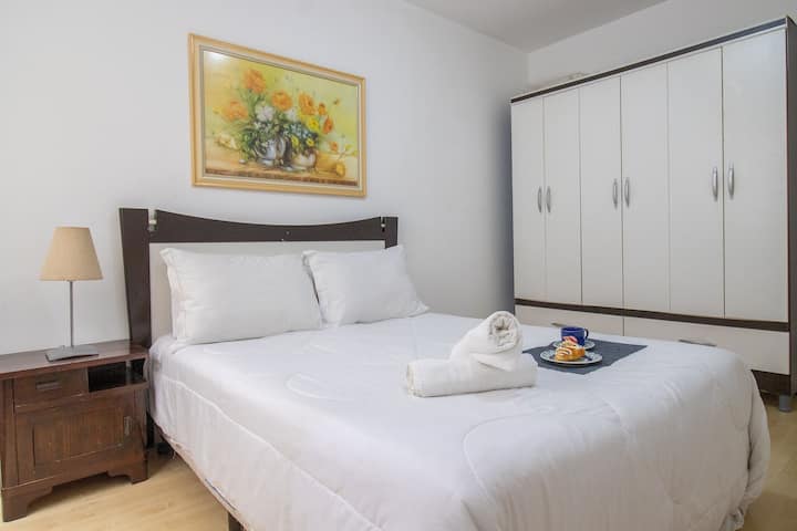 Acc43b - 1 Dorm Climatizado, Quadra Mar, Garagem - Balneário Camboriú