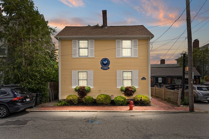 The Garden | Downtown | Private Yard & Parking - Newburyport, MA