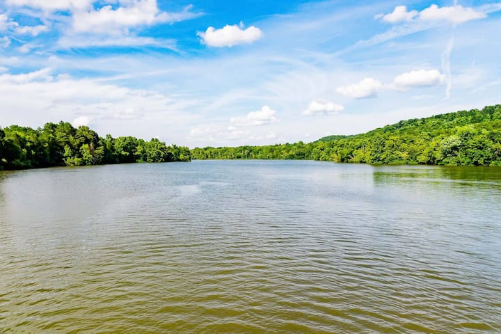 Pet Friendly!lake Home-boat Launch-historic Loudon - Watts Bar Lake, TN