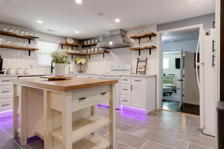 Serene Hideaway | Cozy Home Away From It All - Fairview, TN