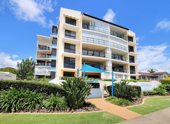 Coral Sands Apartment '201' - Burnett Heads