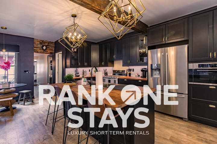 King Bed | Free Parking | Bbq | Fire Pit | Arcade - PPG Paints Arena