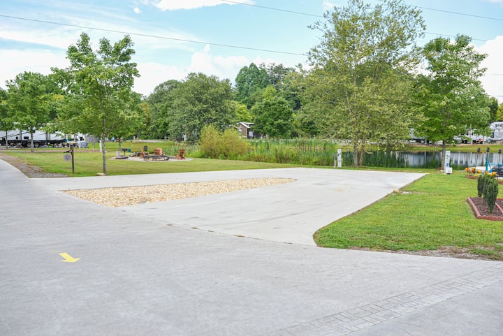 Waterfront Paved Rv Campsite #30 - Blueridge, Ga - Blue Ridge, GA