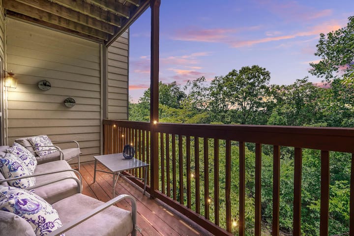 Blue Oak Hideaway | A Kids Paradise - Branson West, MO