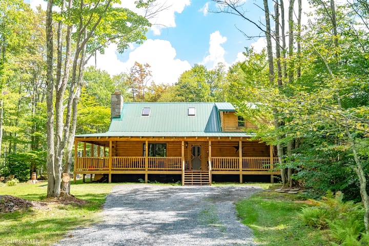 Countless Adventures - Dolly Sods Access & Hot Tub - Davis, WV