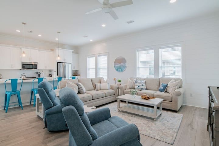 Mi Vida | 110 W 10th Street 'V' | Gulf Shores, Al - Gulf Shores, AL