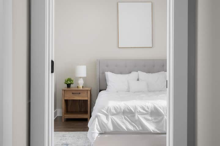 Downtown Columbus~stunning Upscale 1 Bd Suite - コロンバス, IN