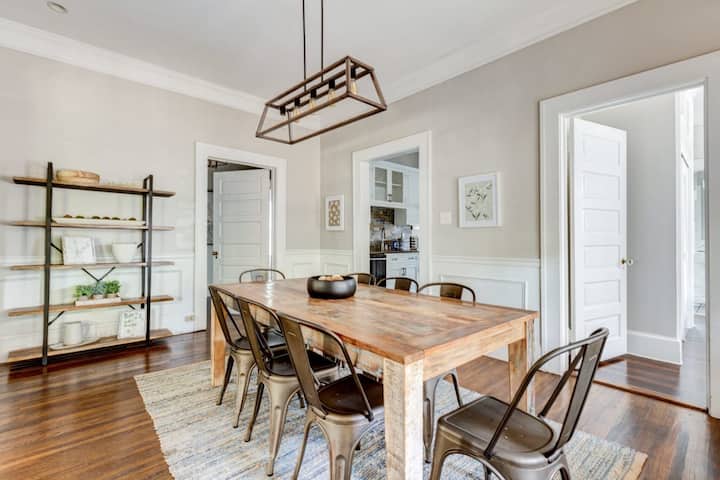 Excellent Home Near Uptown, Walk To Shops & Dining - Carowinds, North Carolina