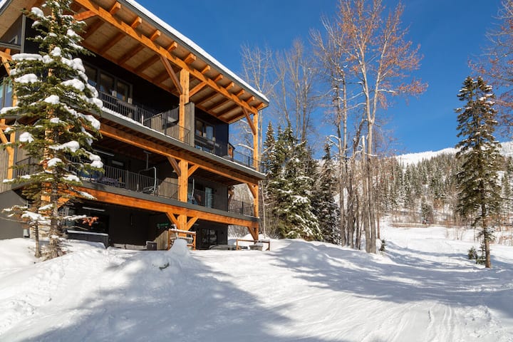 Ski In/ski Out + Pet Friendly - Dream Estate - Whitefish, MT