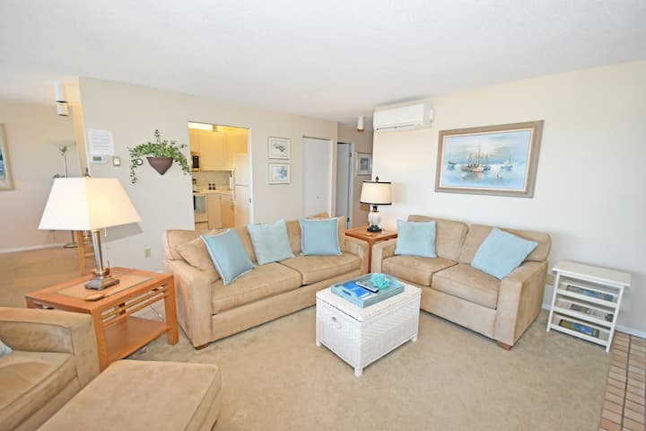 Gorgeous 2br | Balcony | Washer/dryer - Glen Arbor, MI