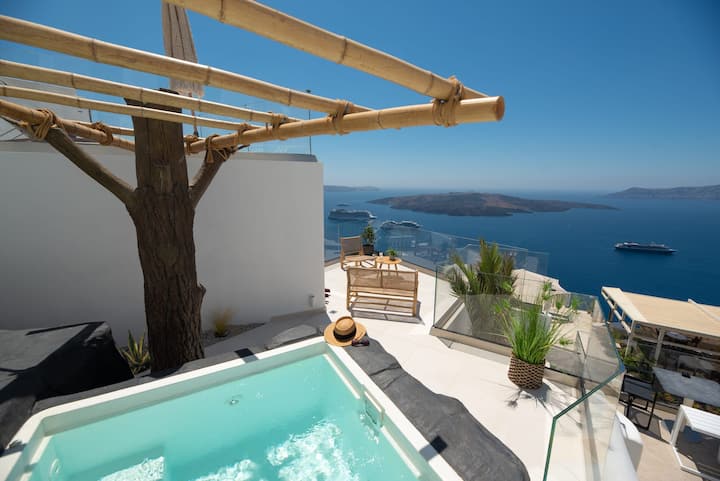 Junior Suite With Outdoor Heated Jetted Tub & Sea View - Santorini