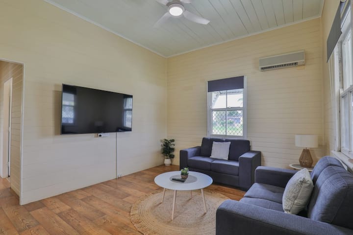 Airconditioned House Close To Tafe & Multiplex - Bundaberg