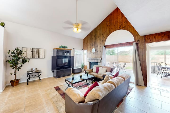 Retro 3br | Patio | Firepit | W/d - Glendale, AZ