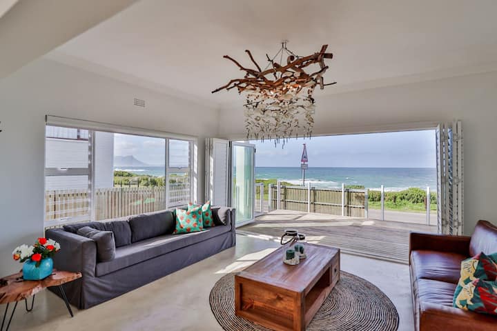 78 Beach Road - Seafront Luxury Bliss - Kleinmond