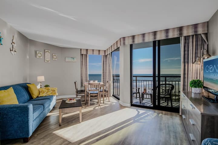Calming Oceanfront Suite, Dogs Ok!