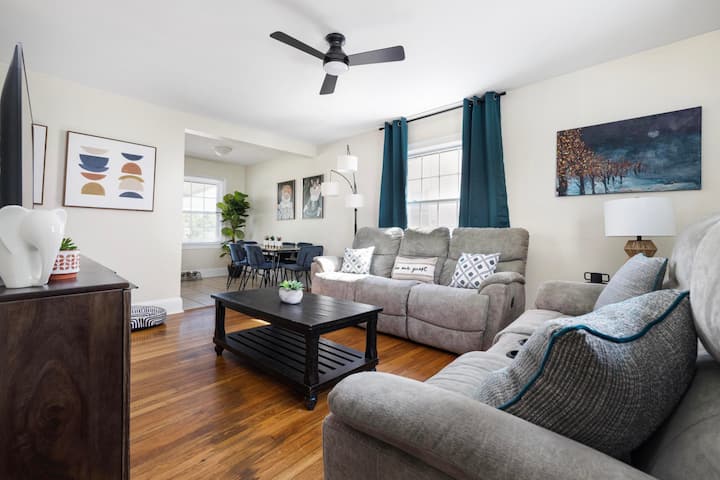 Charming Home For 8 * Close To State St * - Bristol, TN
