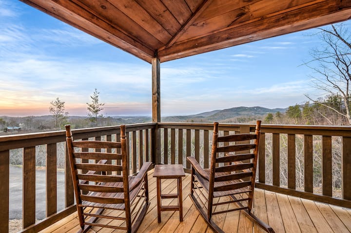 New Cabin•mtn.views•hottub•firepit•gameroom - Douglas Lake, TN