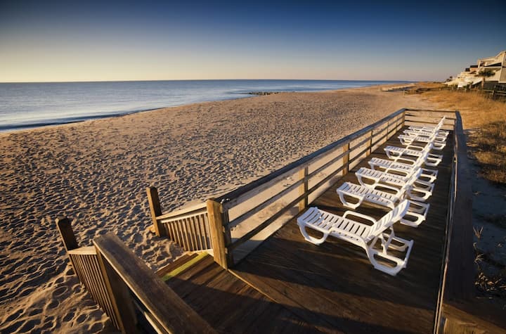 4br Coastal Retreat W/ Balcony At Ocean Ridge - Edisto Beach