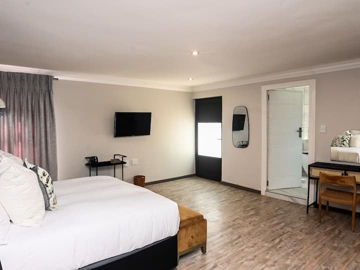 Sunset Room - Louis Trichardt